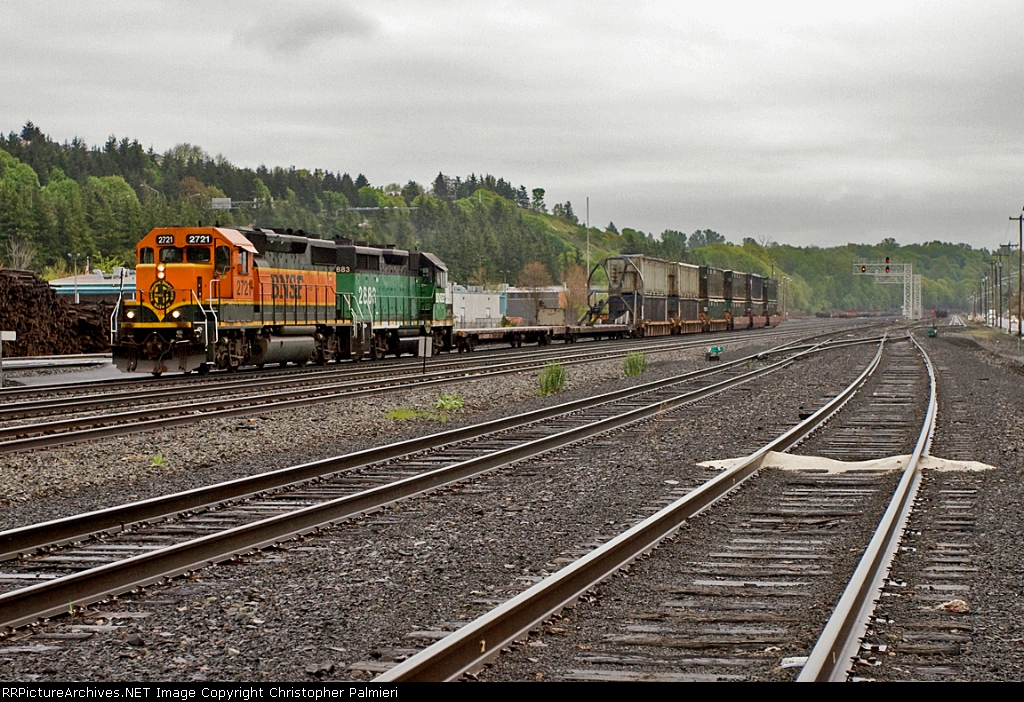 BNSF 2721 and BNSF 2883